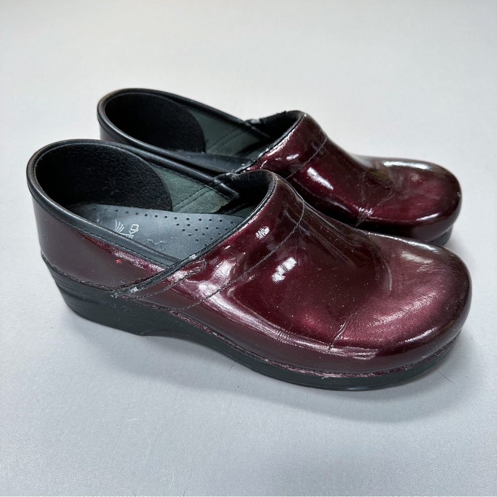 Dansko Burgundy Red Patent Leather Clogs, 41. - Gem
